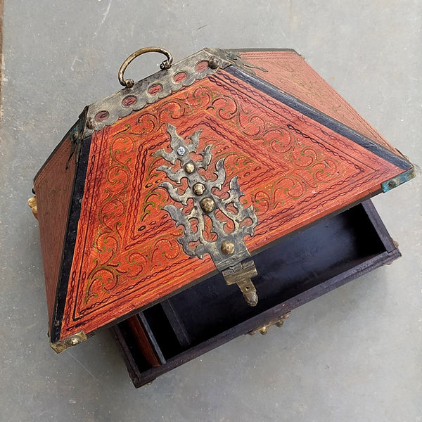 Art & Decor - The Indian Weave